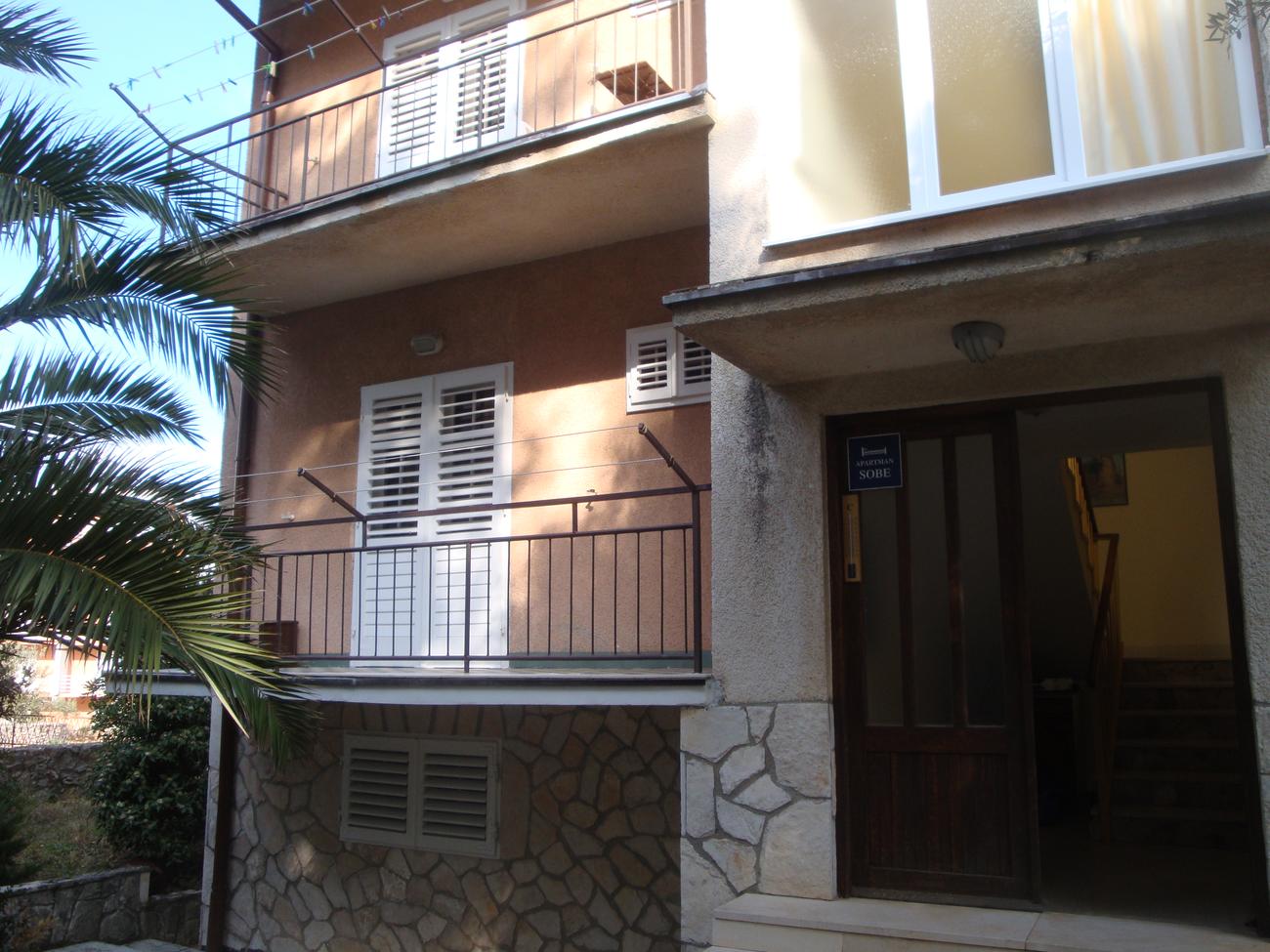 Peronja Fabijan | Visit Jelsa.