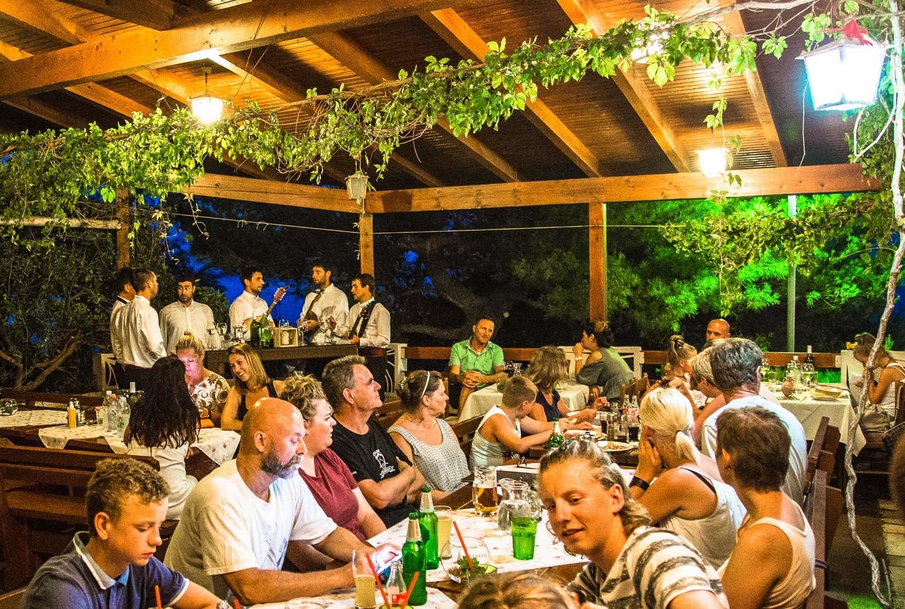 RESTAURANT SLAVINKA | Visit Jelsa.